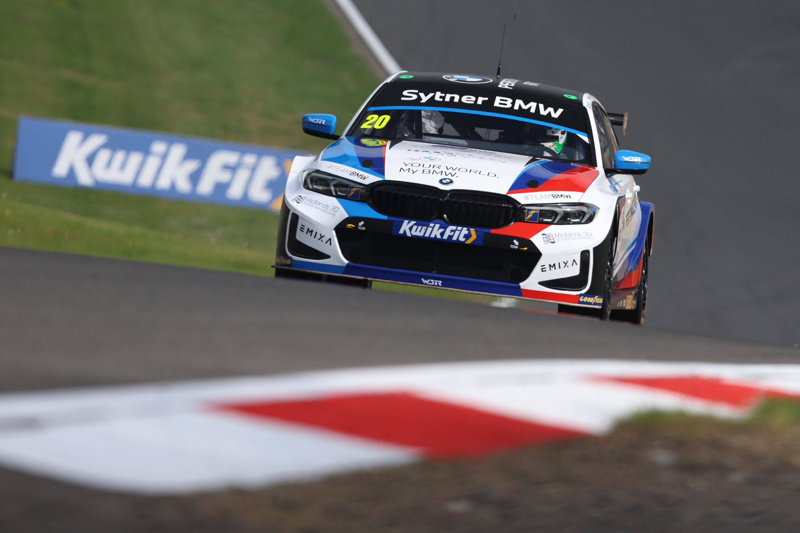 Lights to flag victory for Turkington in Brands BTCC Race 1 ...