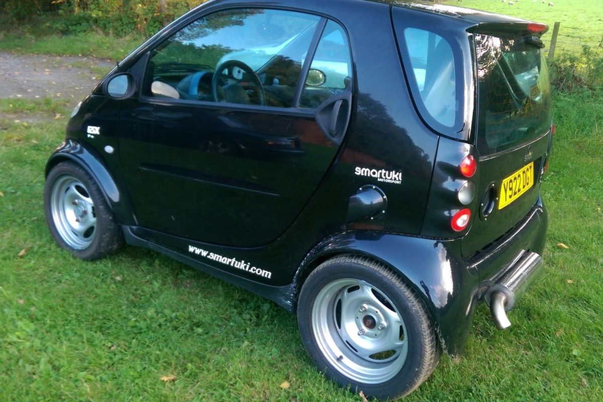 Nippiest of urban runabouts: GSXR 1000 powered Smart car | Modus ...