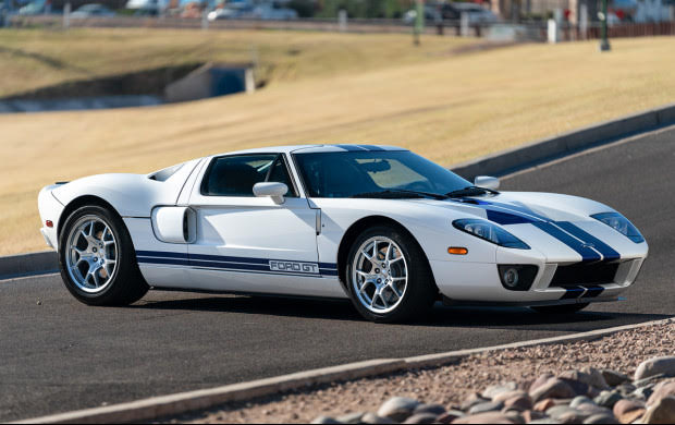 Early production 2005 Ford GT powers into Goodings Scottsdale auction ...