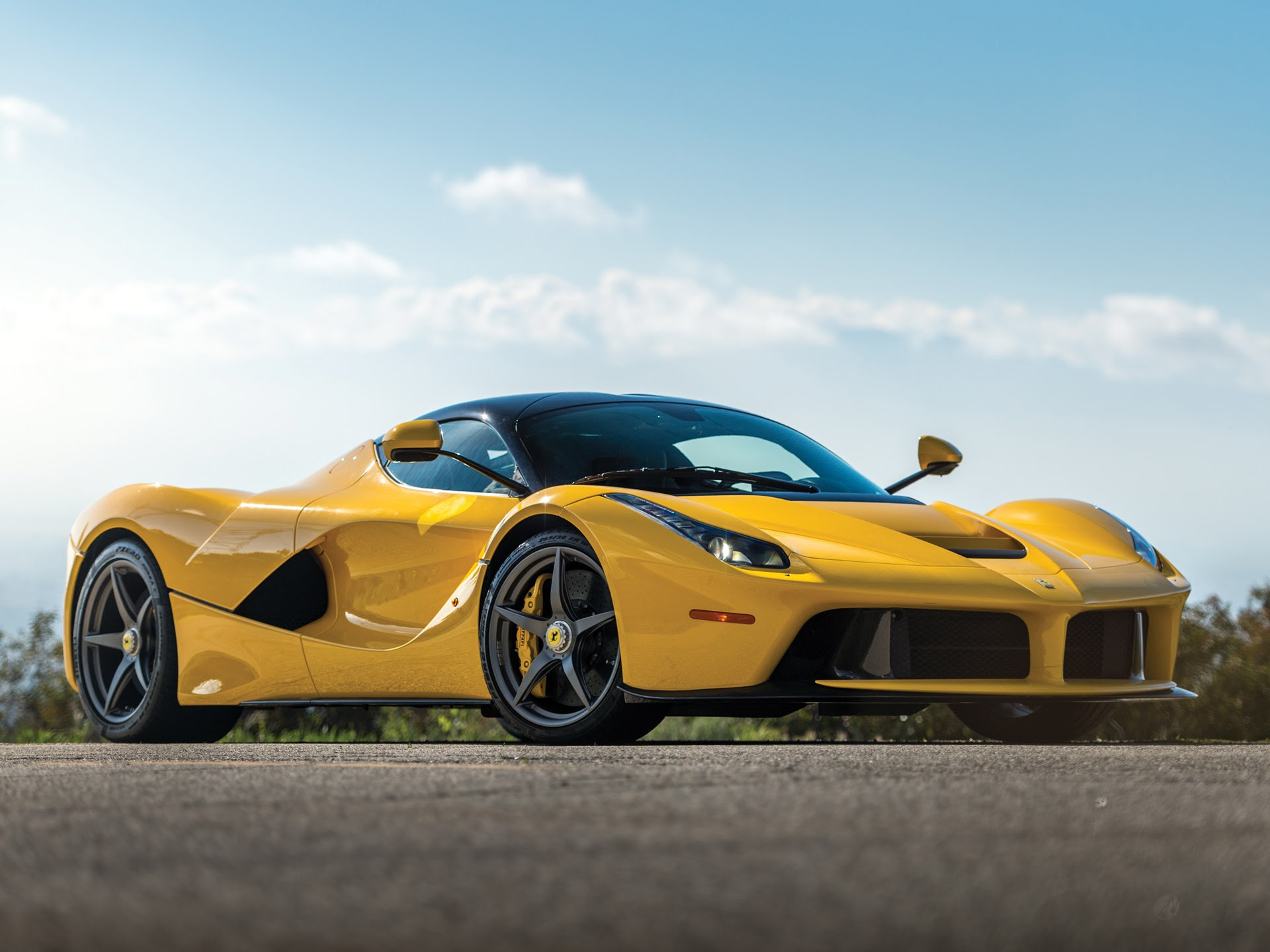2015 Ferrari LaFerrari sells for $3,080,000 at RM Sotheby's Fort ...