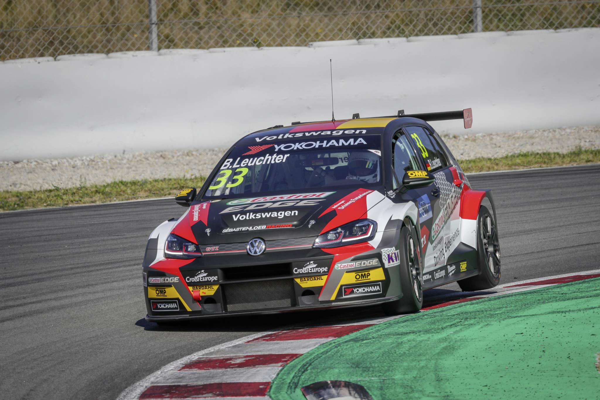 Volkswagen joins WTCR season opener line-up in Morocco with 4 Golf GTI ...