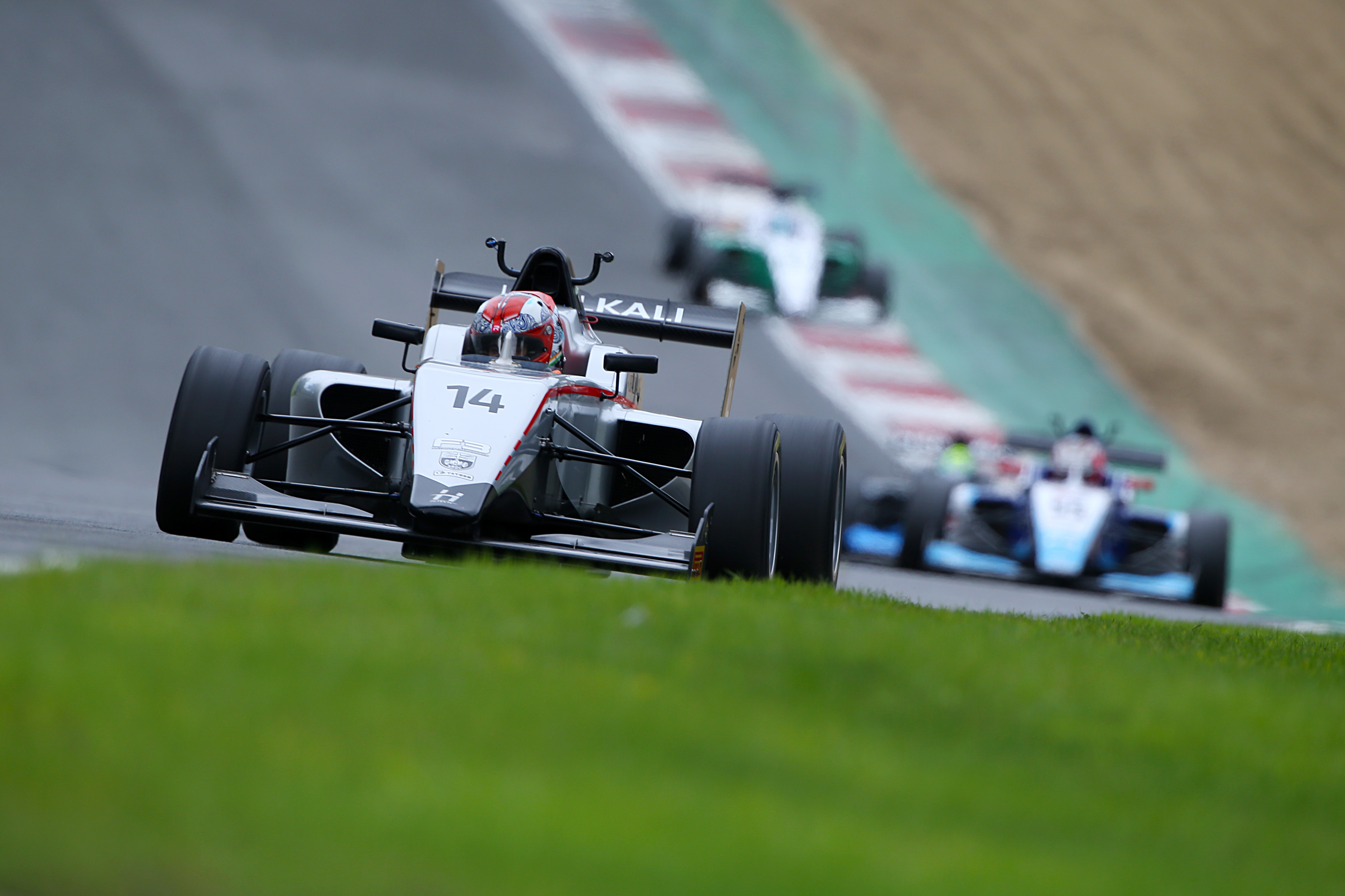 Maini takes British F3 championship lead with maiden 2020 victory ...