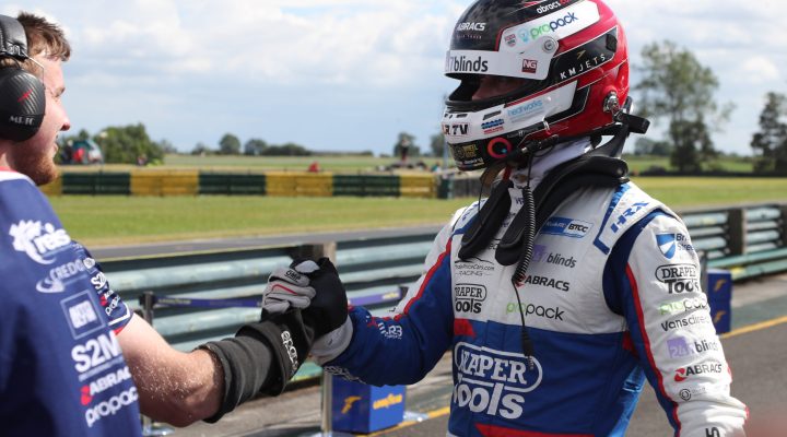 Lloyd scores home win in Croft BTCC Race 1 | Motorsport News | Creative ...