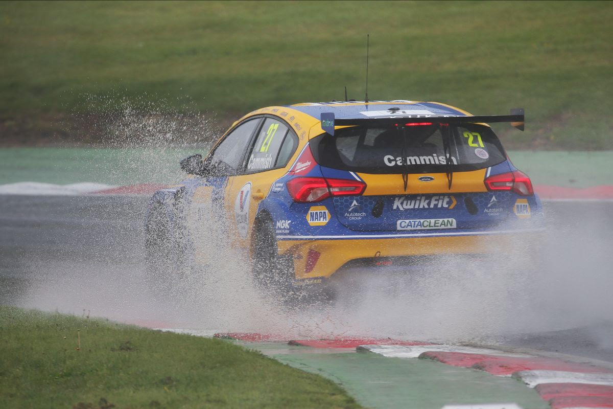 Dan Cammish takes wet Brands Hatch BTCC pole for NAPA Racing | Motorsport News | Creative ...